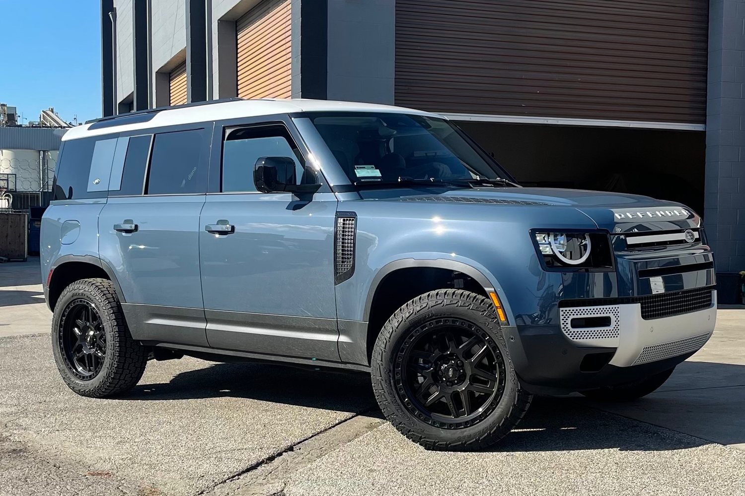 Mantra Wheels for Land Rover Defender Blue Seamak Gloss Black ⋆ Wheels ...