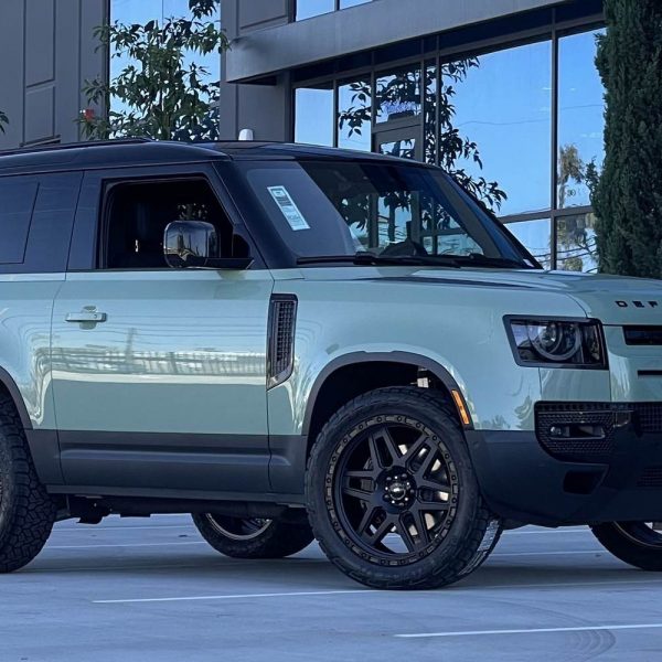 Mantra Wheels for Land Rover Defender Blue Seamak Gloss Black ⋆ Wheels ...