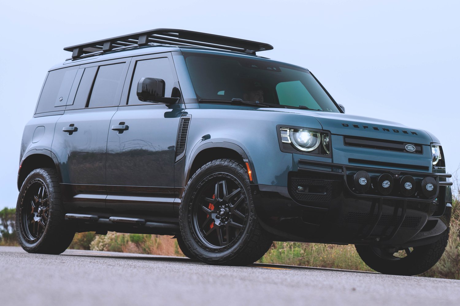 Mantra Wheels for Land Rover Defender Blue Seamak 22″ Gloss Black ⋆ ...