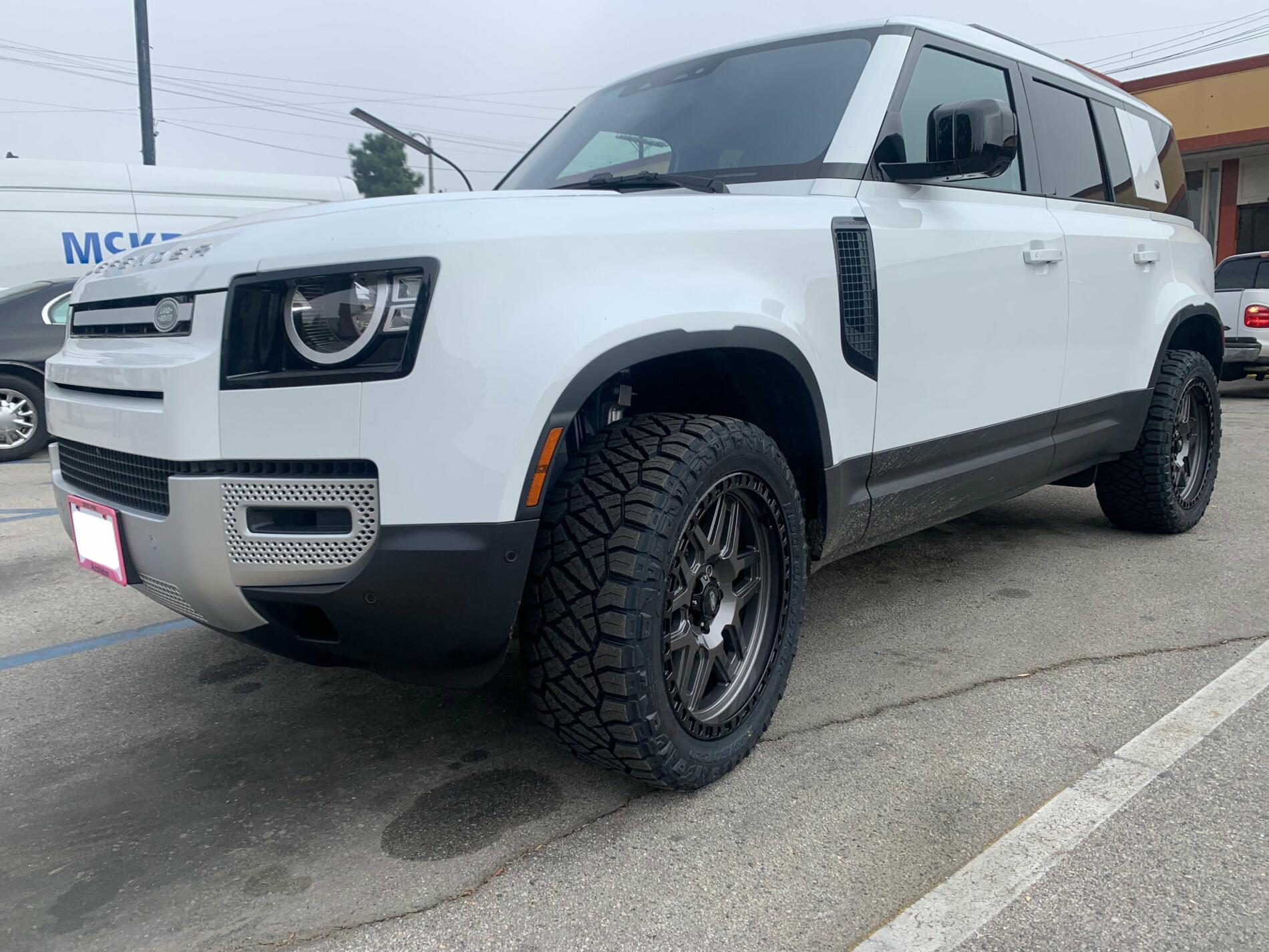 Mantra Wheels for Land Rover Defender White Seamak Gunmetal Grey ⋆ ...